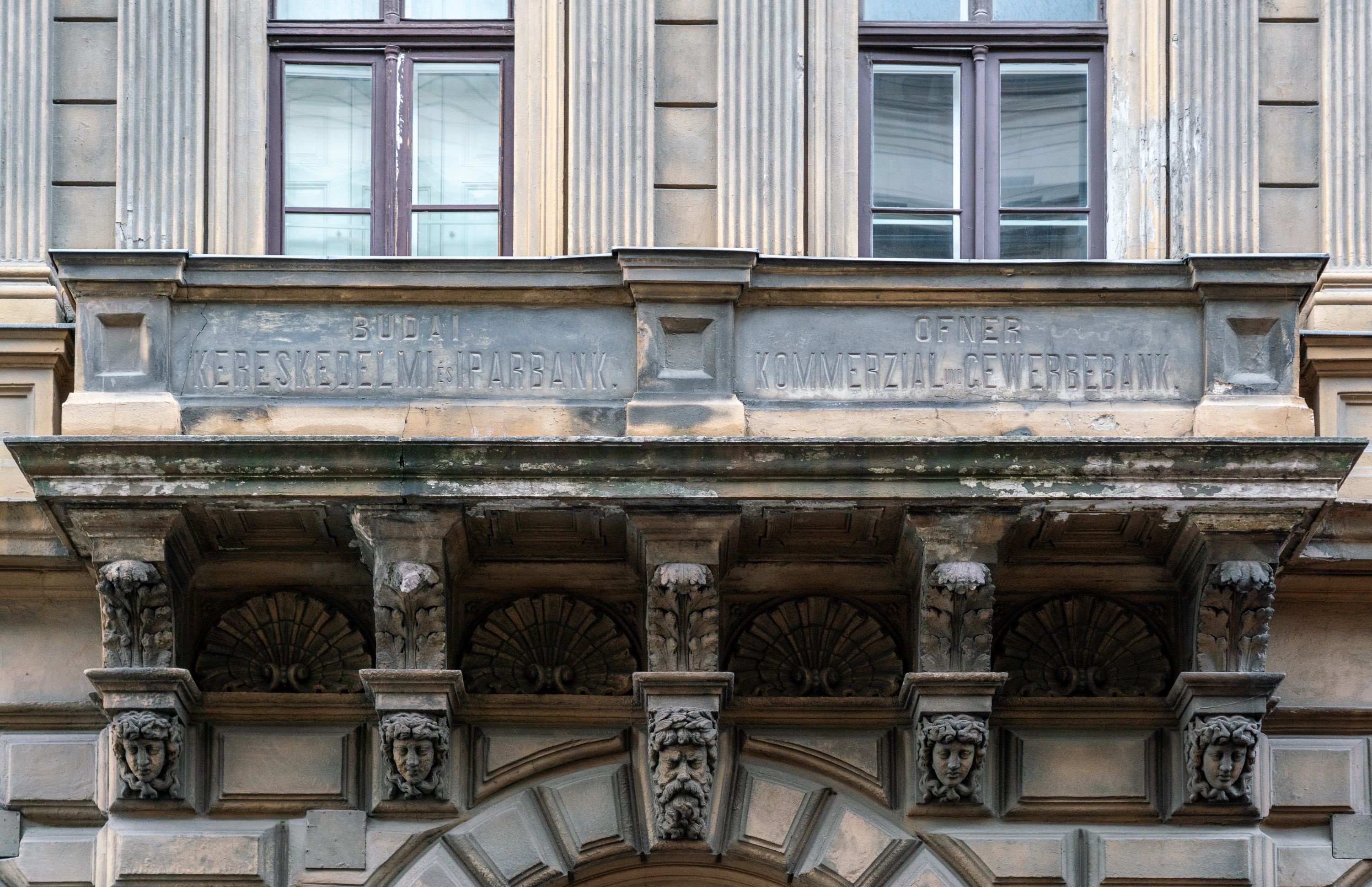 Fő utca 4 : A Residential House built for the former “Buda Commercial ...